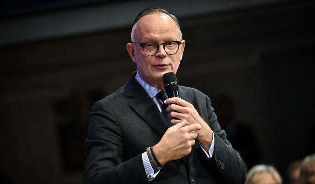 Édouard Philippe visé par une enquête pour des soupçons de détournement ...